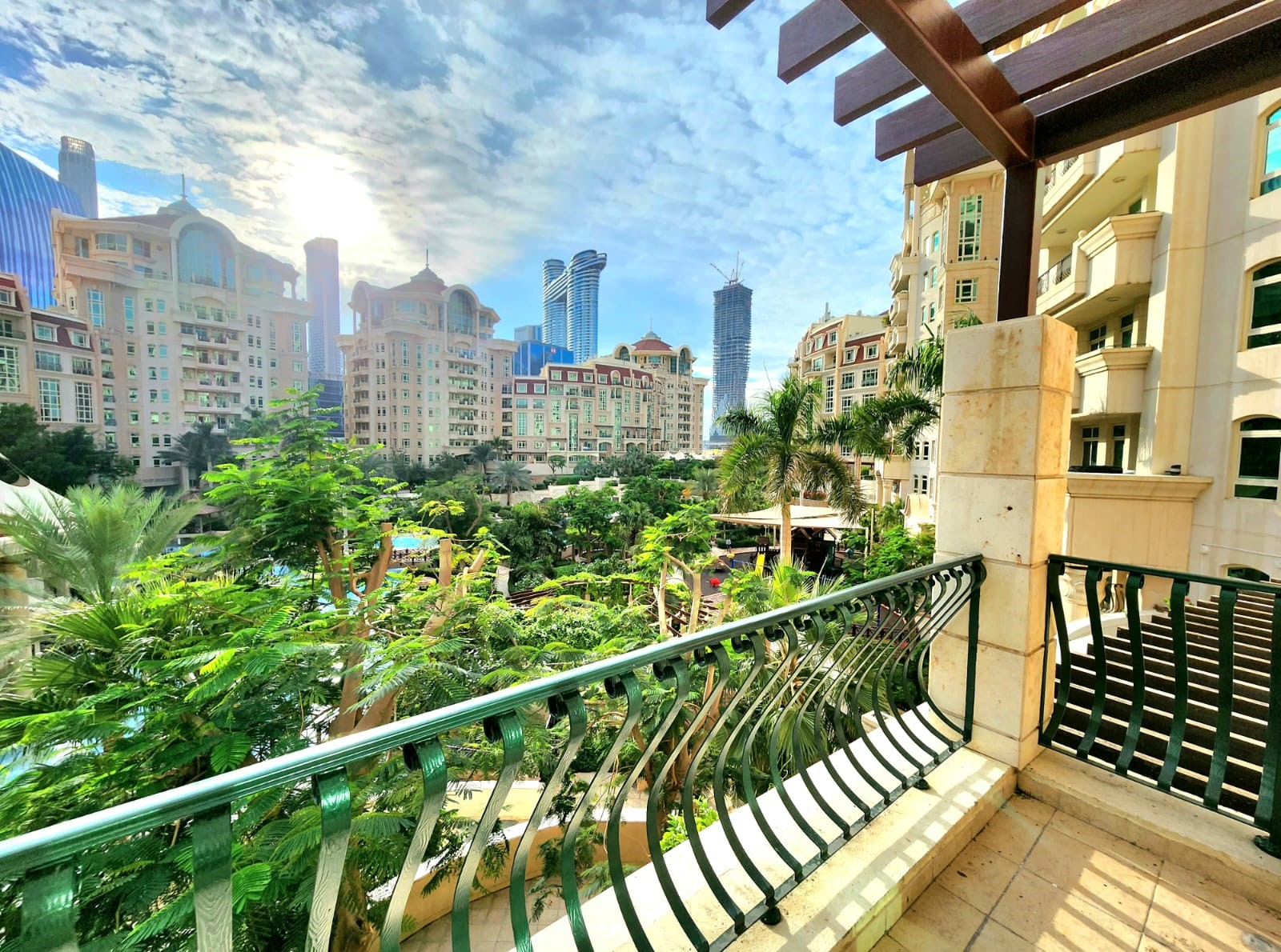 Al Murooj Complex Building Guide | Bayut