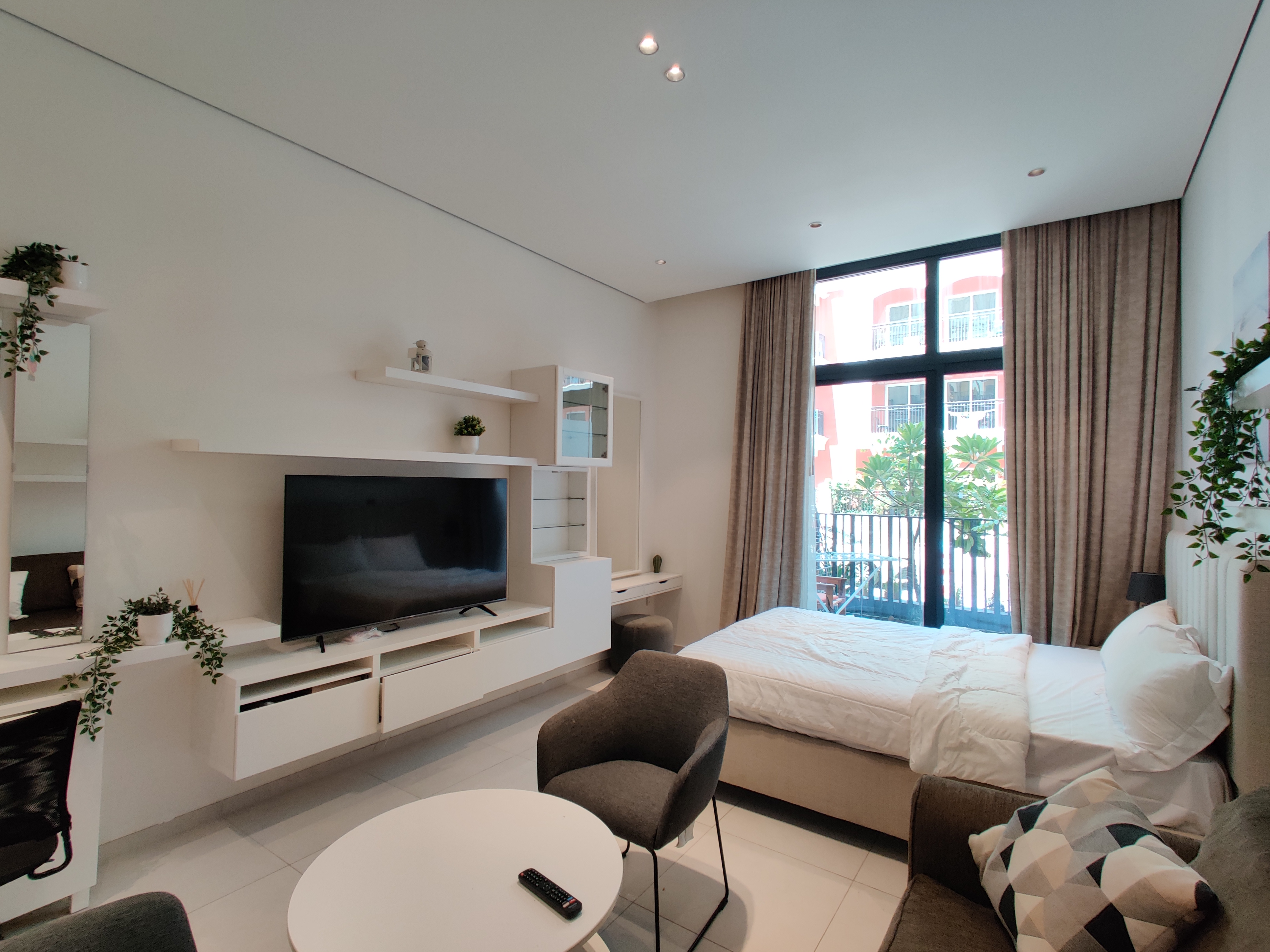 Beverly Residence Dubai Building Guide | Bayut