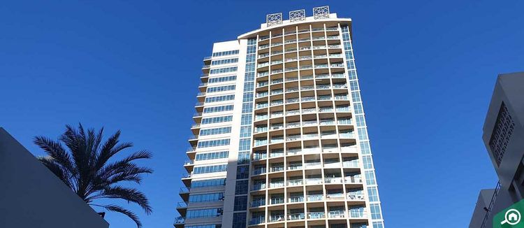 Golf Towers Guide | Bayut