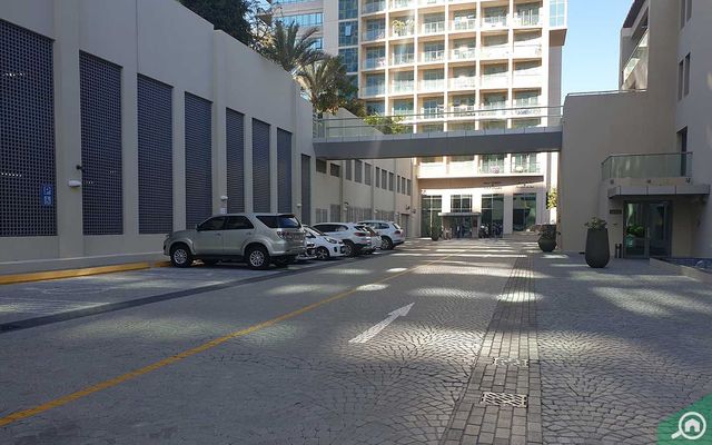 Golf Towers Guide | Bayut