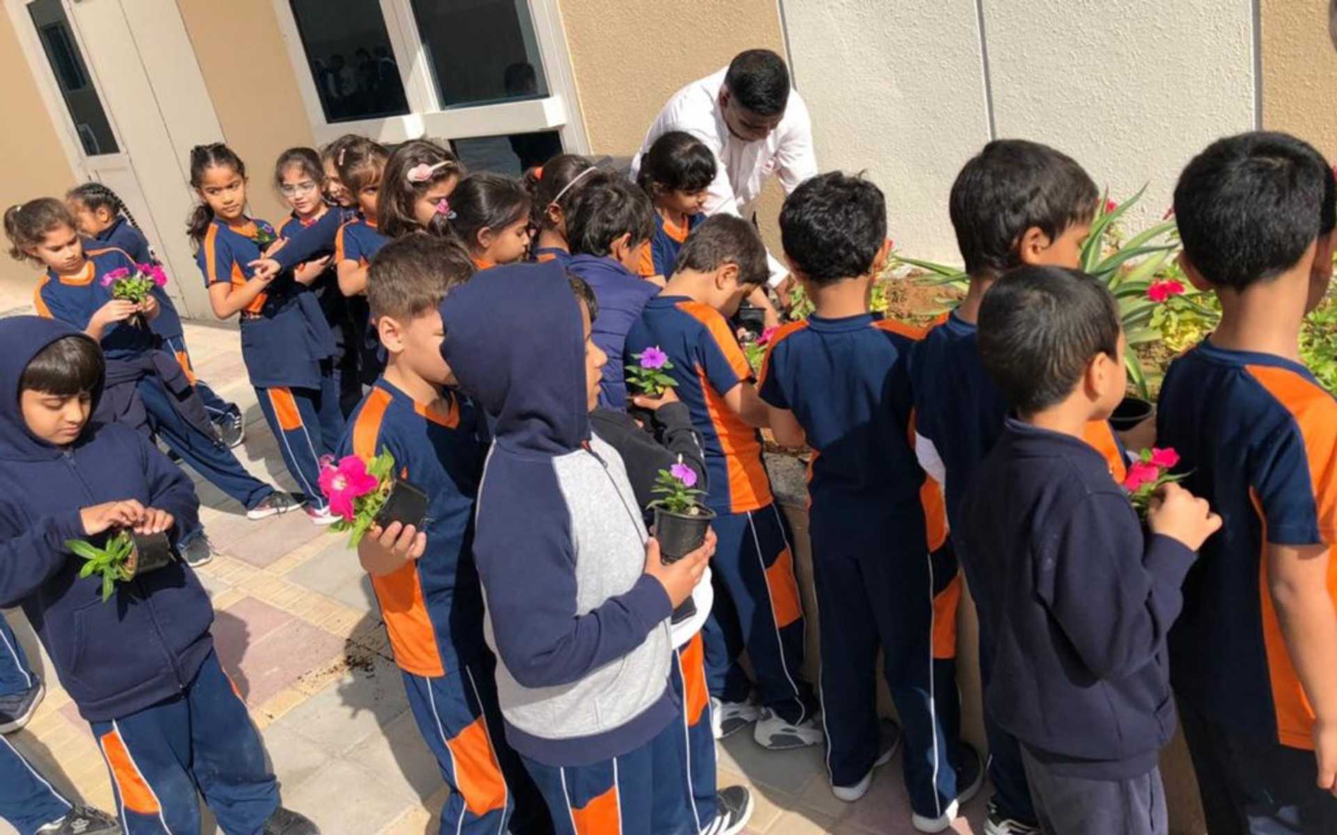 دليل مدرسة الروافد | بيوت