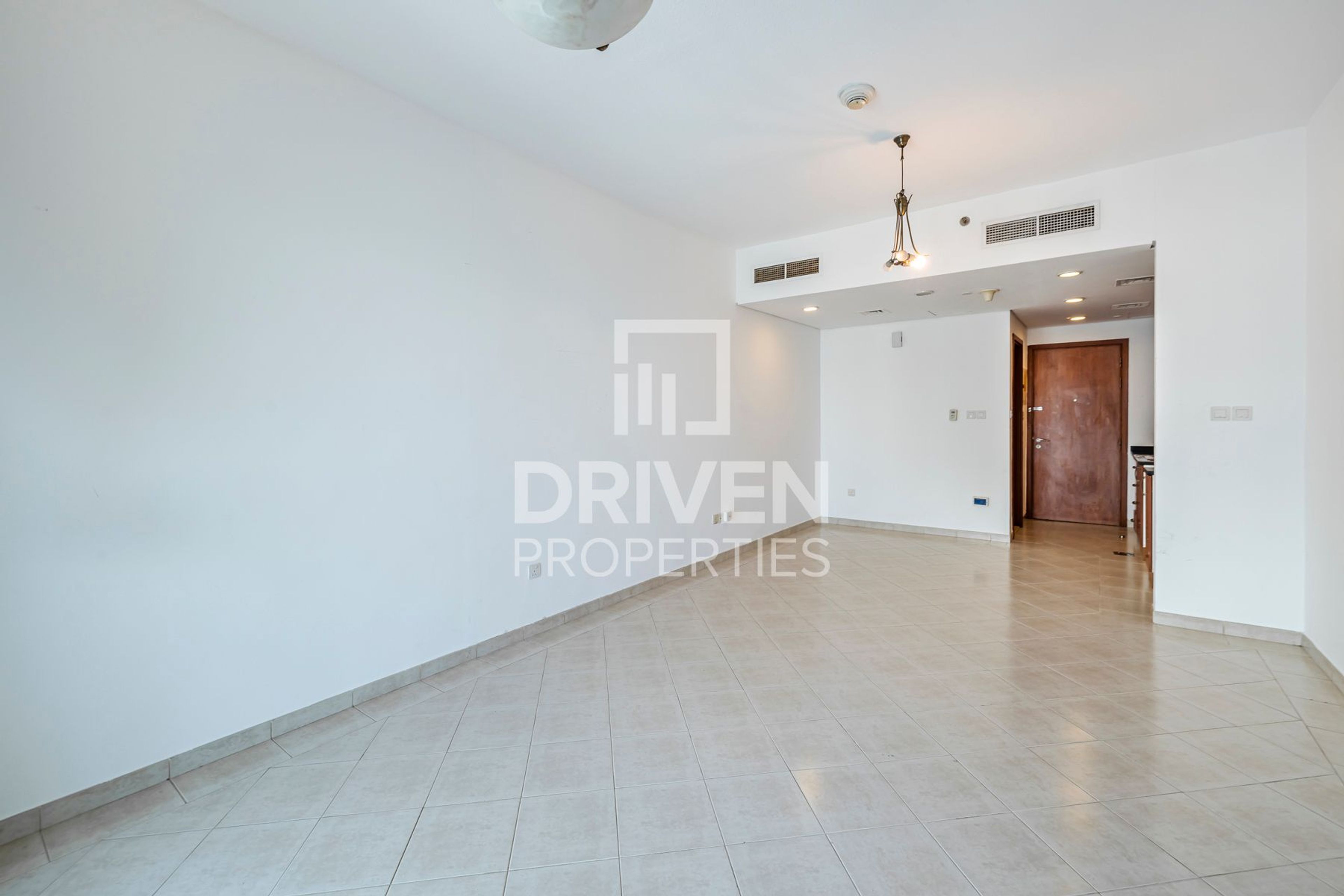 The Crescent Towers Guide | Bayut