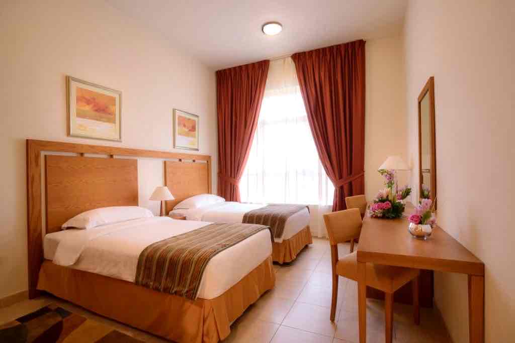 Al Najda Street Area Guide | Bayut