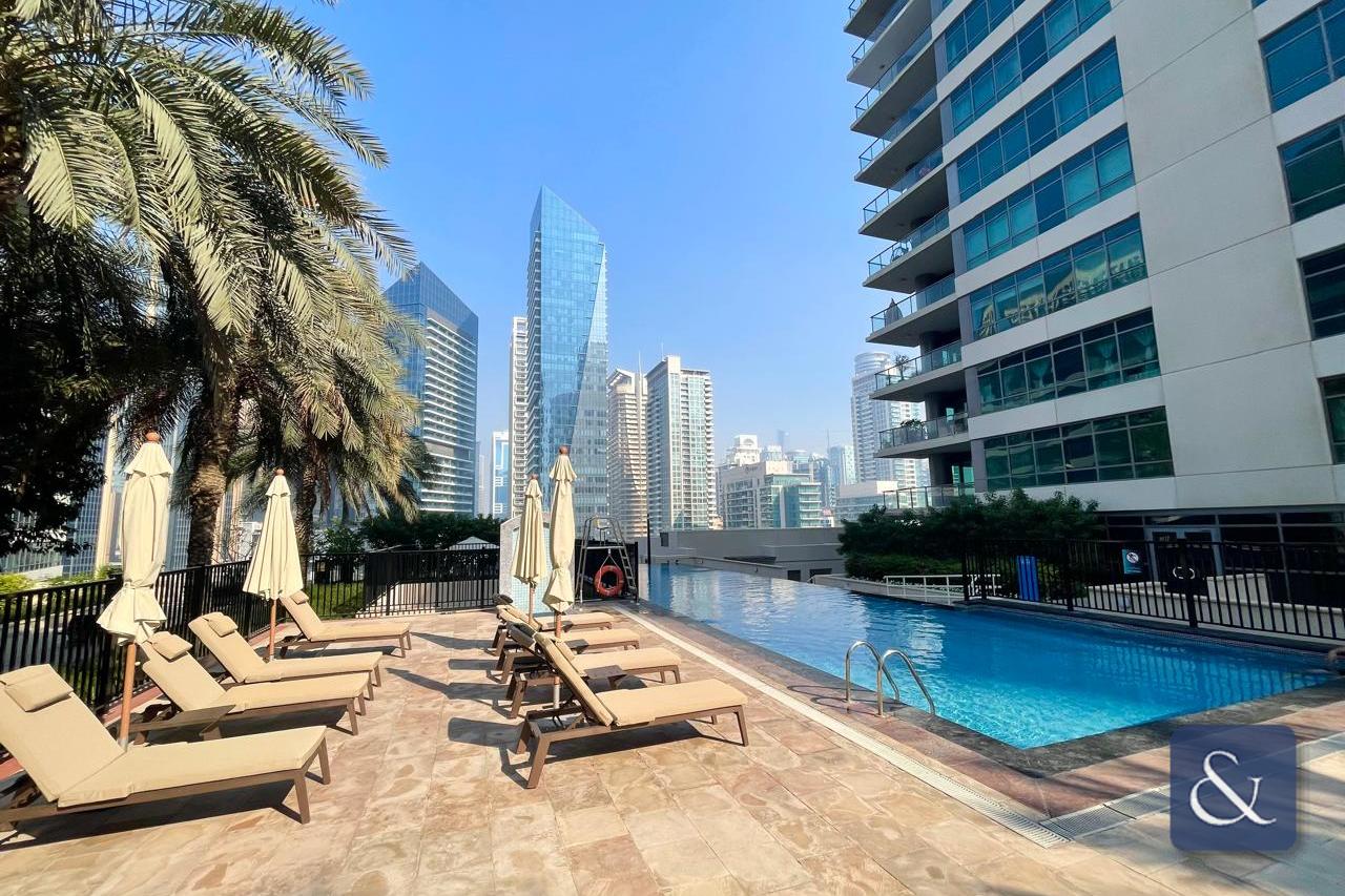 Marina Quays West Building Guide | Bayut