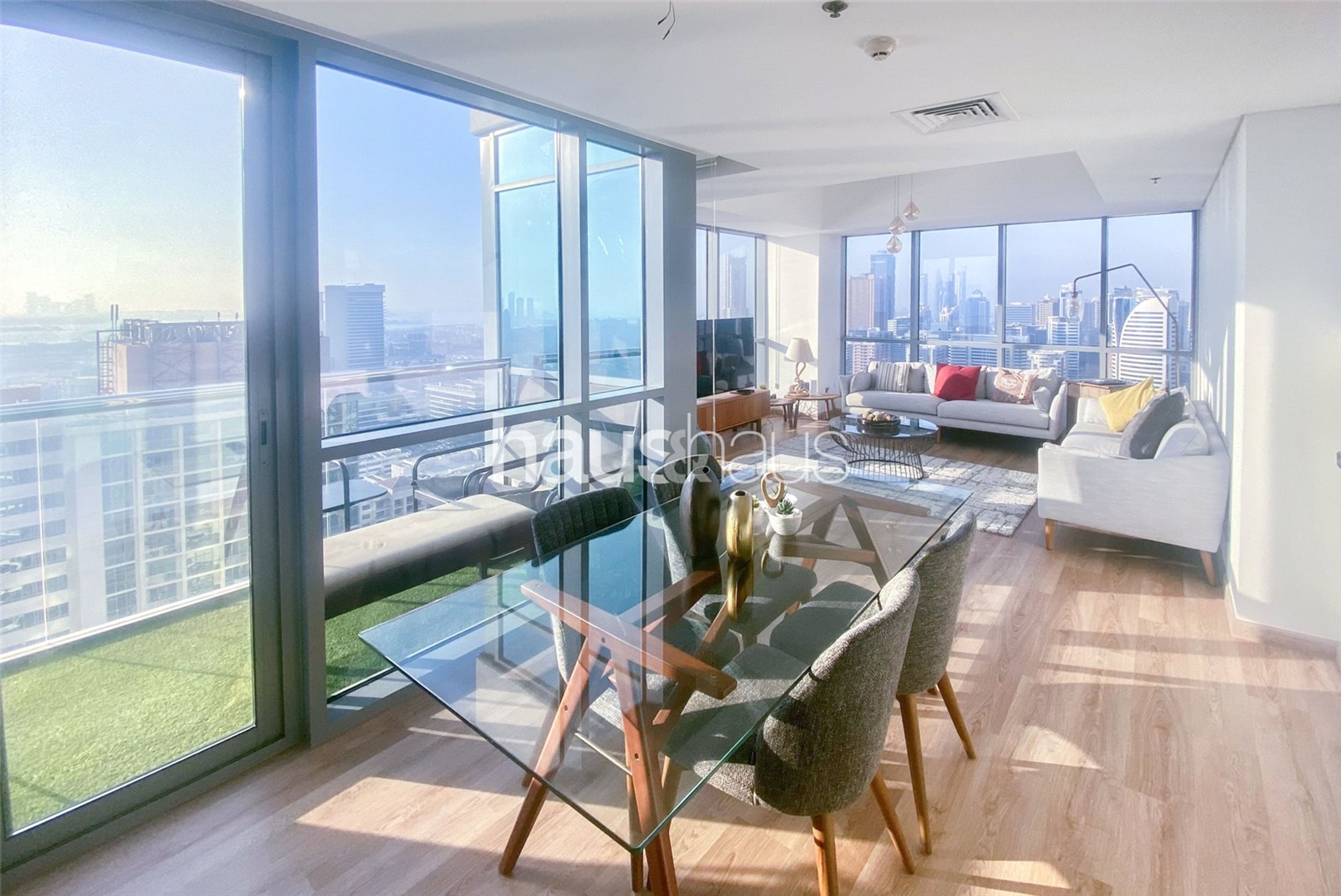 Golf Towers Guide | Bayut