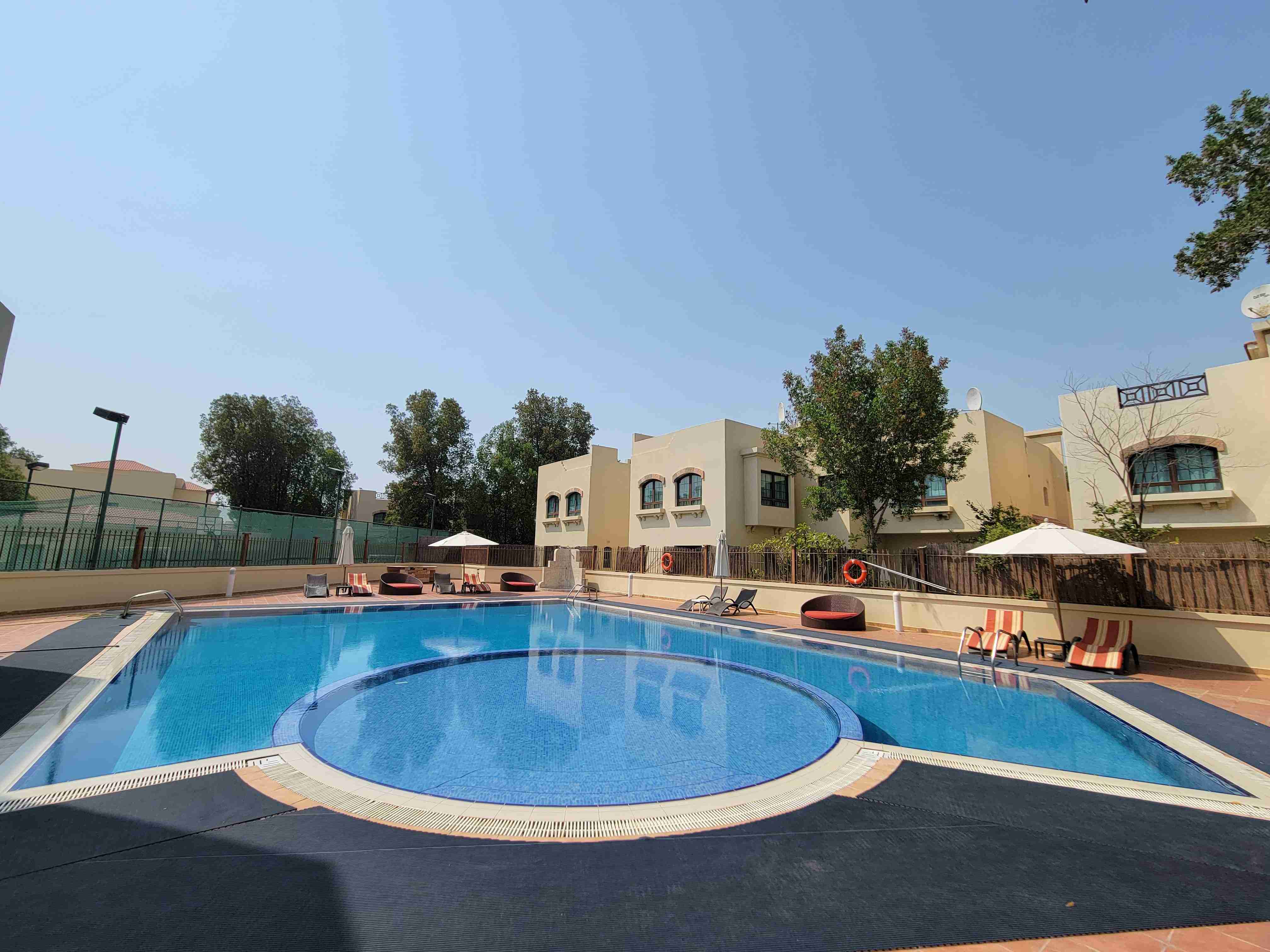 Al Qurm Area Guide | Bayut