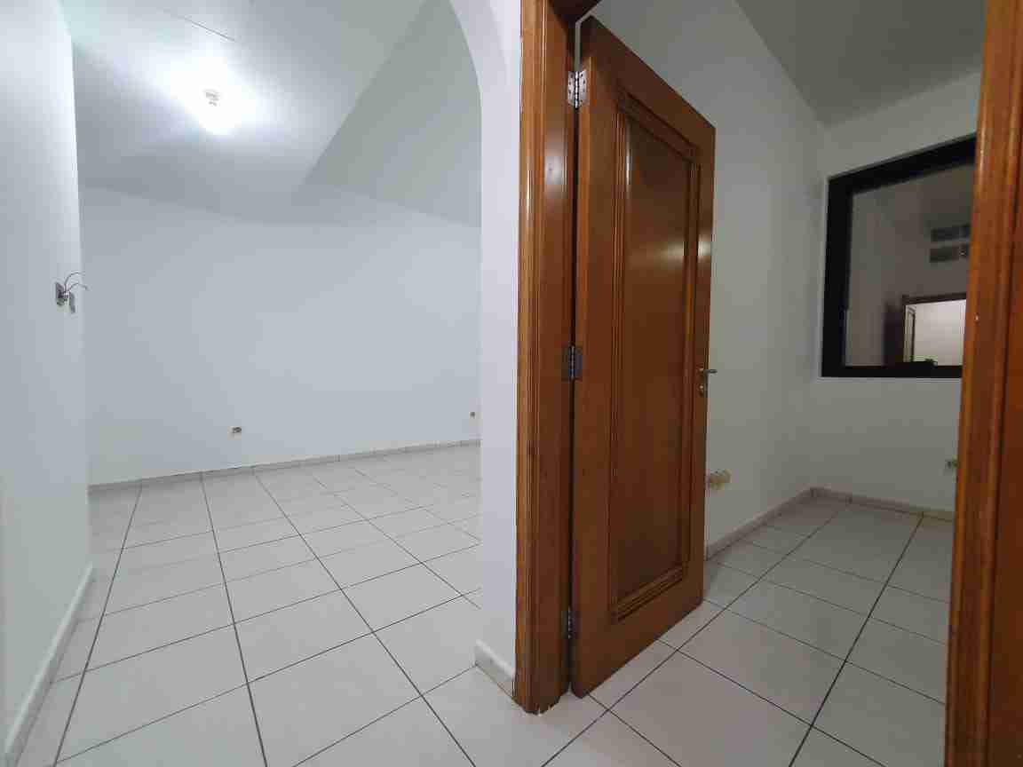 Al Najda Street Area Guide | Bayut