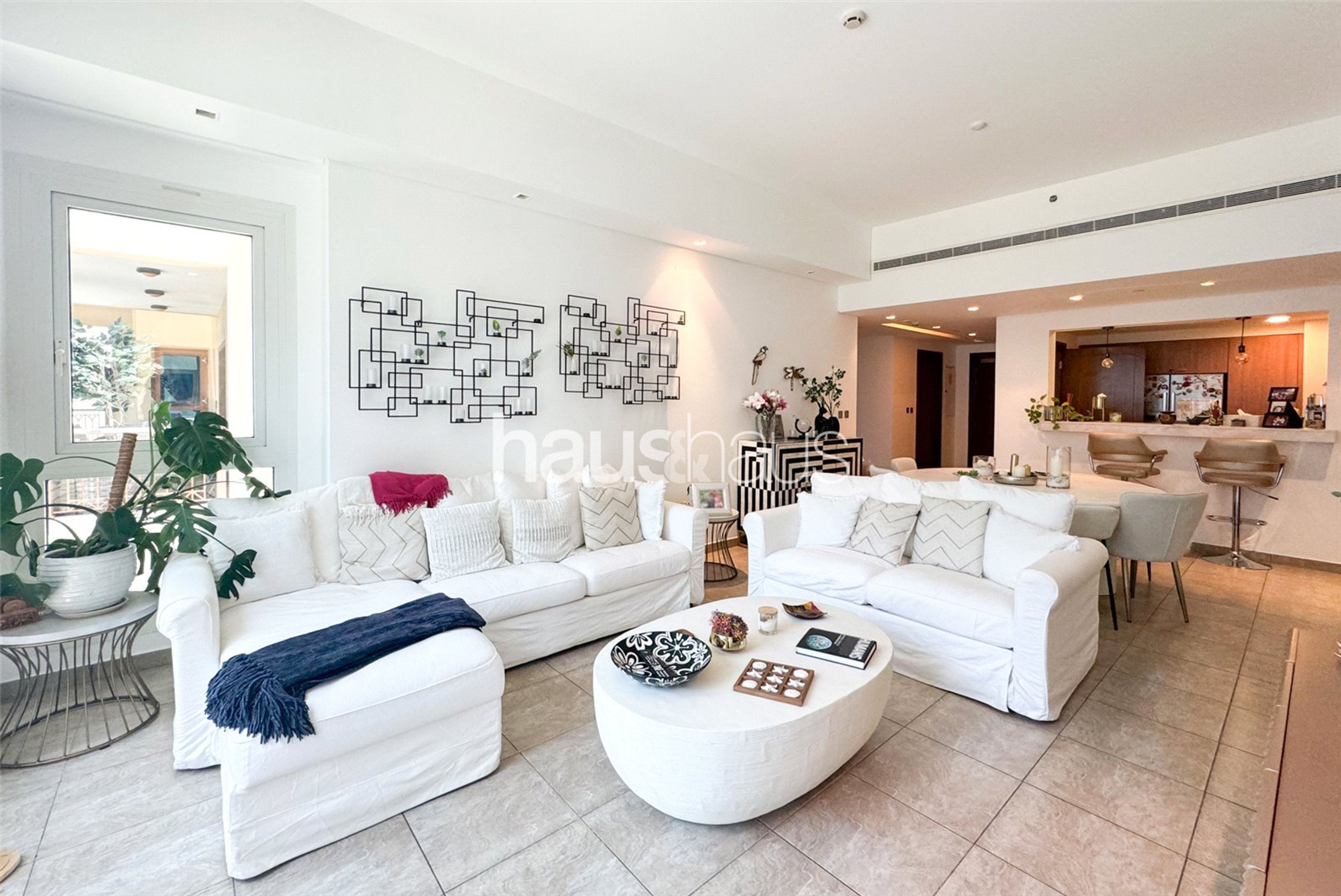 Marina Residence, Palm Jumeirah Building Guide | Bayut