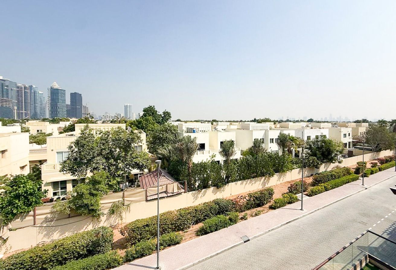 Jumeirah Islands Townhouses Area Guide | Bayut