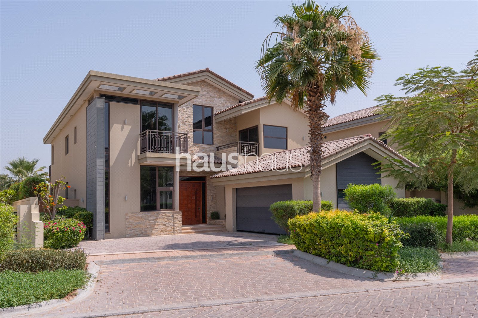 Sanctuary Falls, Jumeirah Golf Estates Area Guide | Bayut