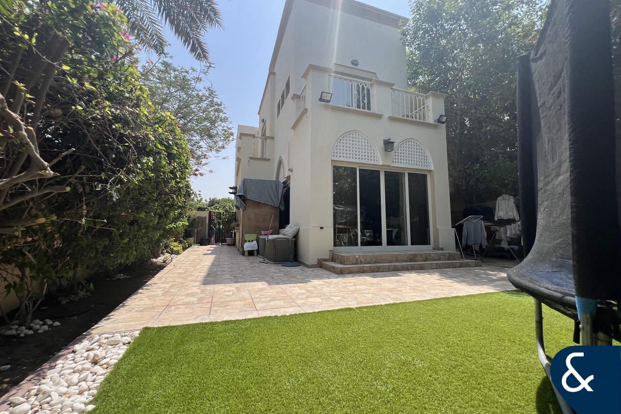 Springs Dubai | Complete Community Guide | Bayut