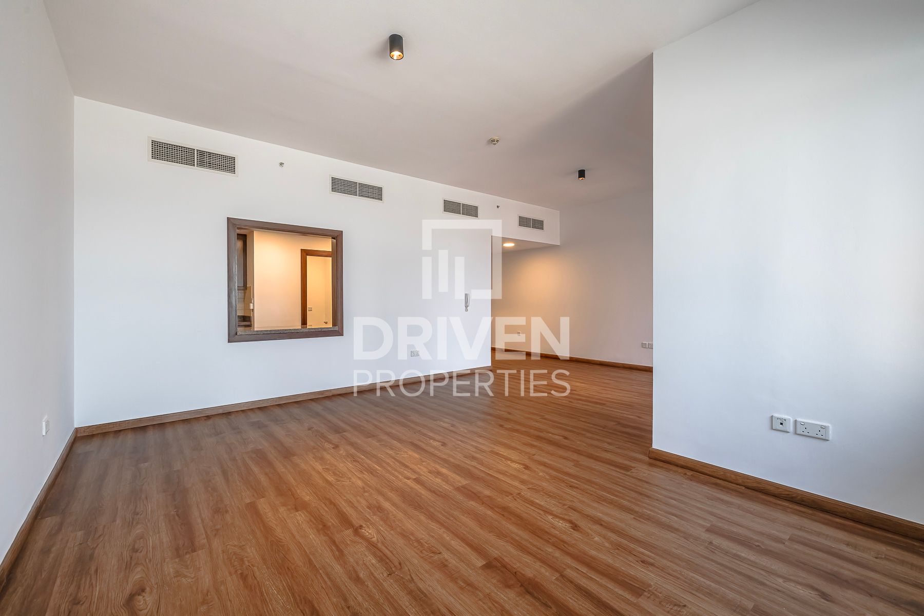 Executive Towers Business Bay Guide | Bayut