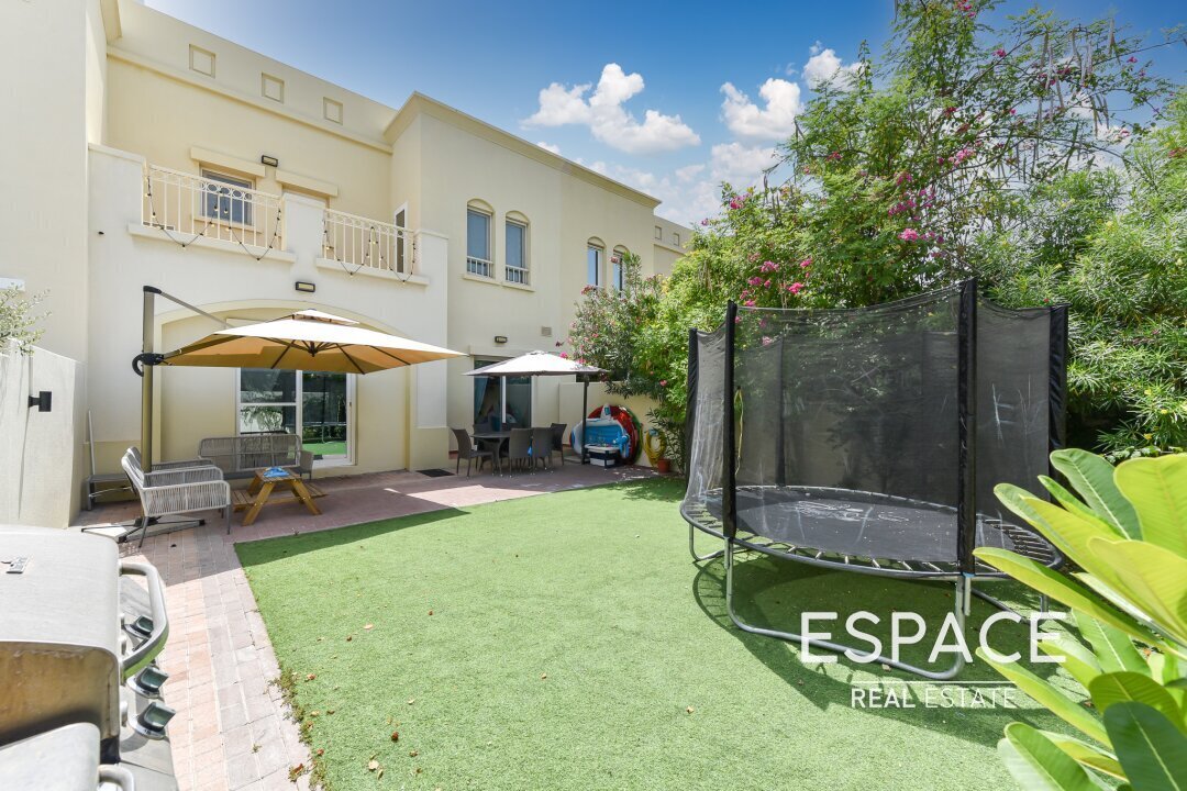 Maeen, The Lakes Area Guide | Bayut