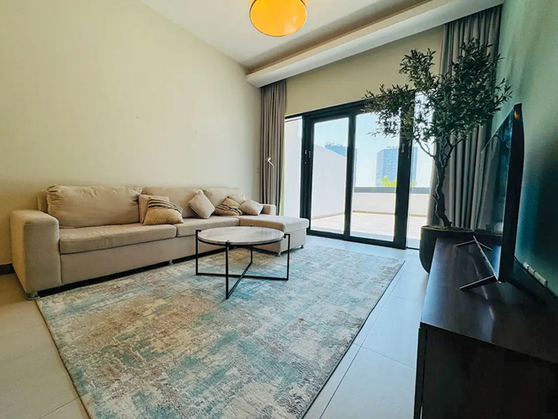 Sol Bay Business Bay Building Guide | Bayut