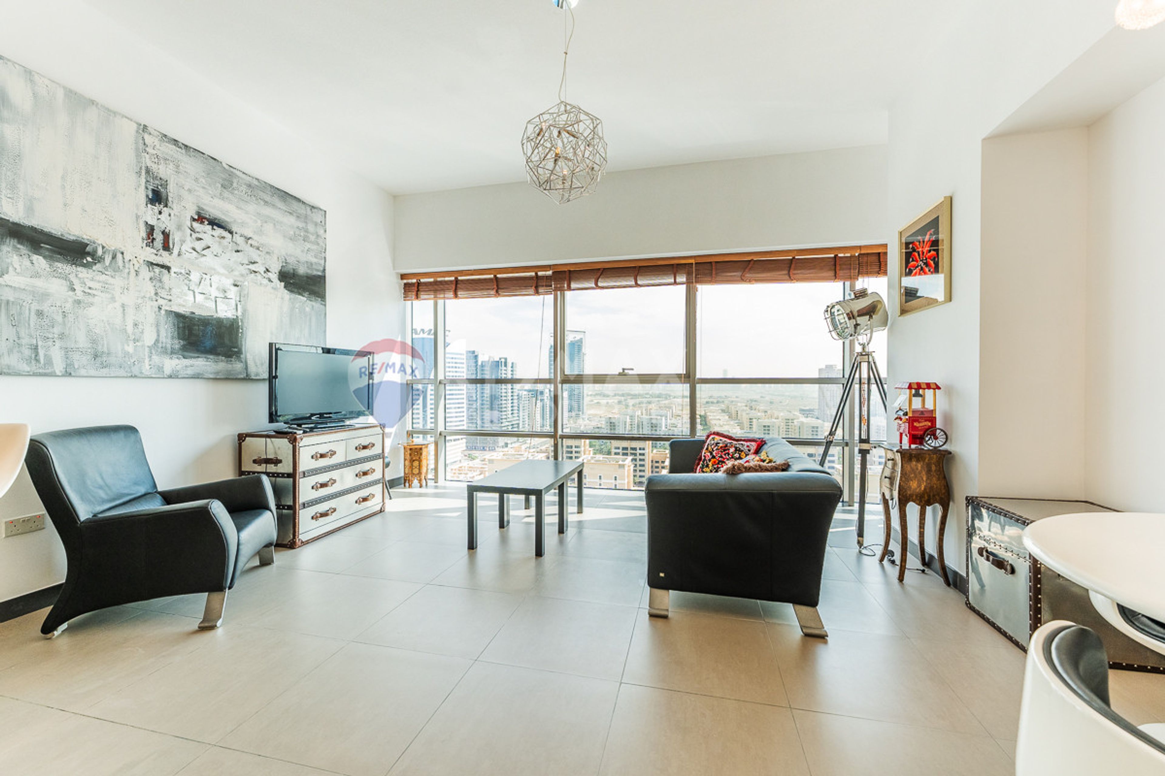 The Onyx Tower Dubai Guide | Bayut